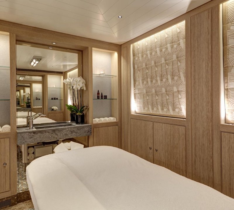 Voluminous 101M Mega Yacht SYMPHONY – The Largest FEADSHIP to date ...